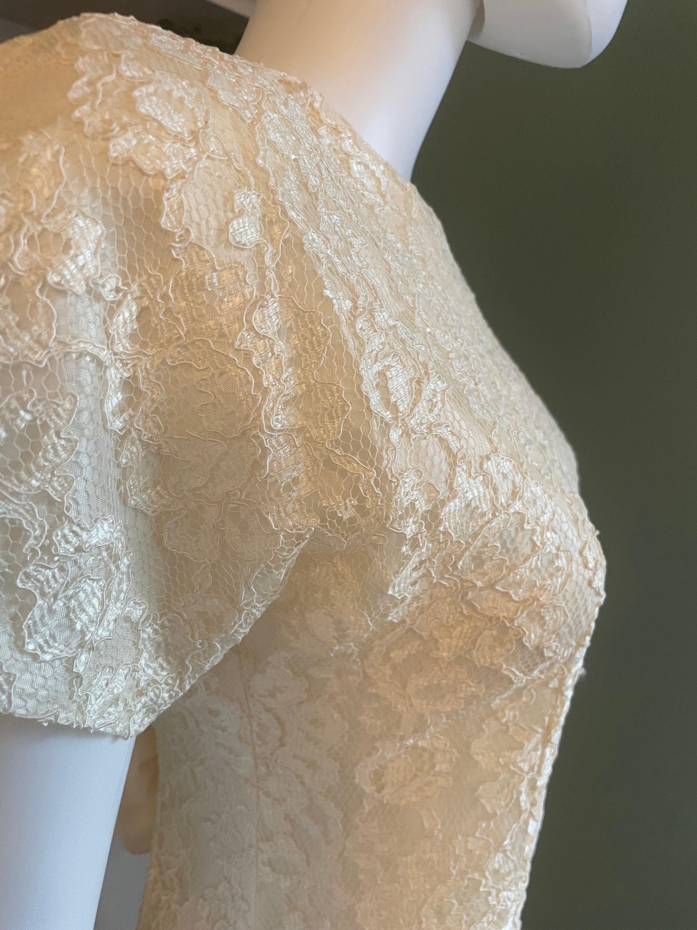 Stunning Romantic 80s Dress Cream Lace Low Back Rosettes Wedding ...