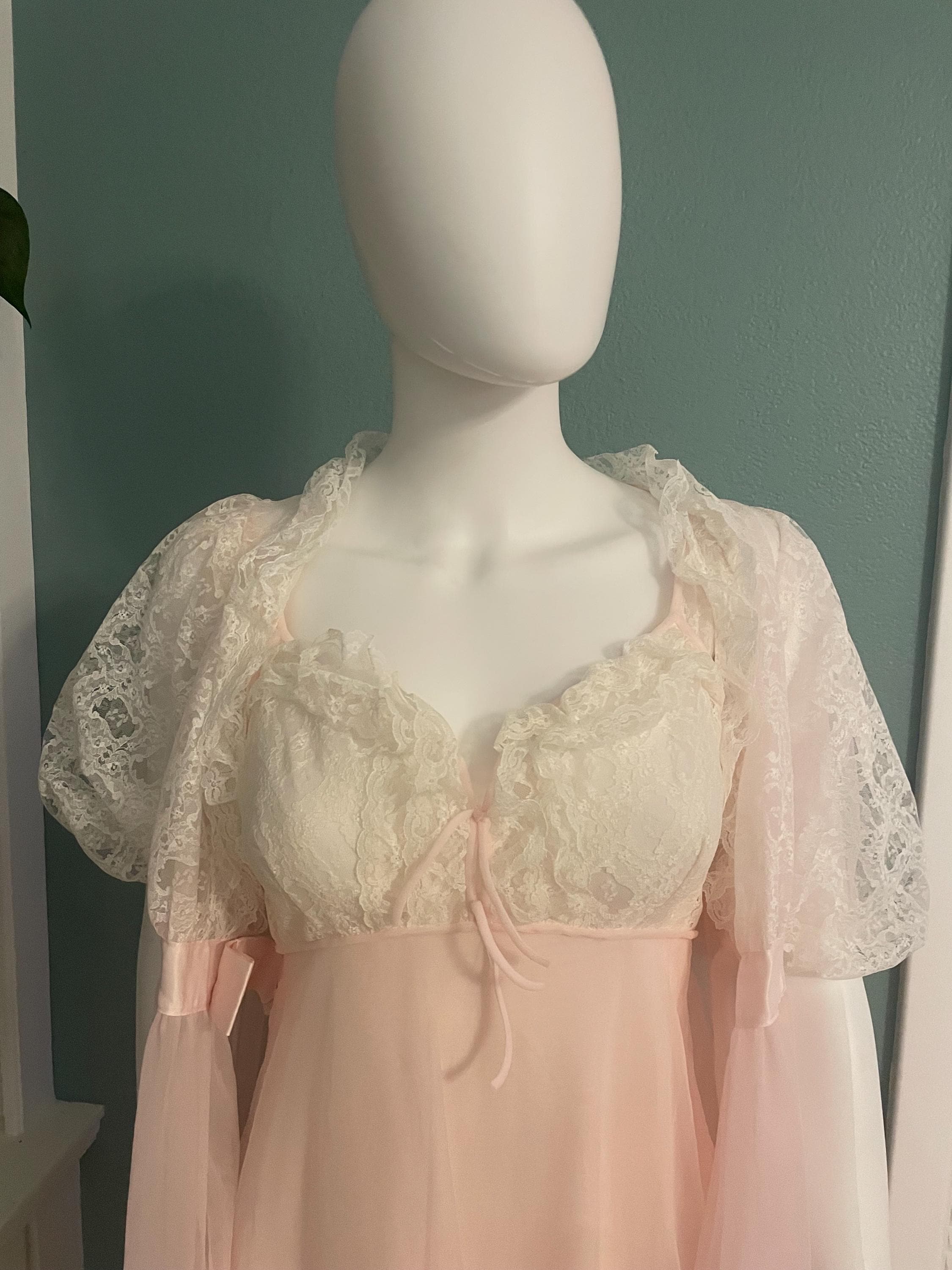 Prettiest Vintage Early 60s Peignoir Nightgown Set Radcliffe Pink Lace ...