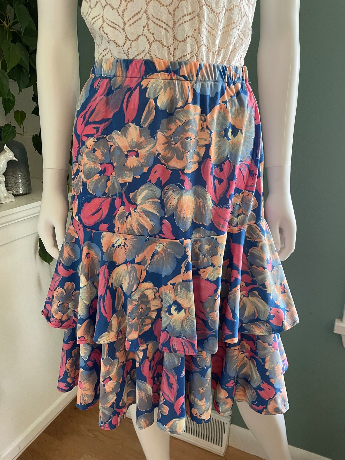 Pretty Tiered Floral Skirt Small 4 to 6 Blues Pinks 80s Ruffled Pastels ...