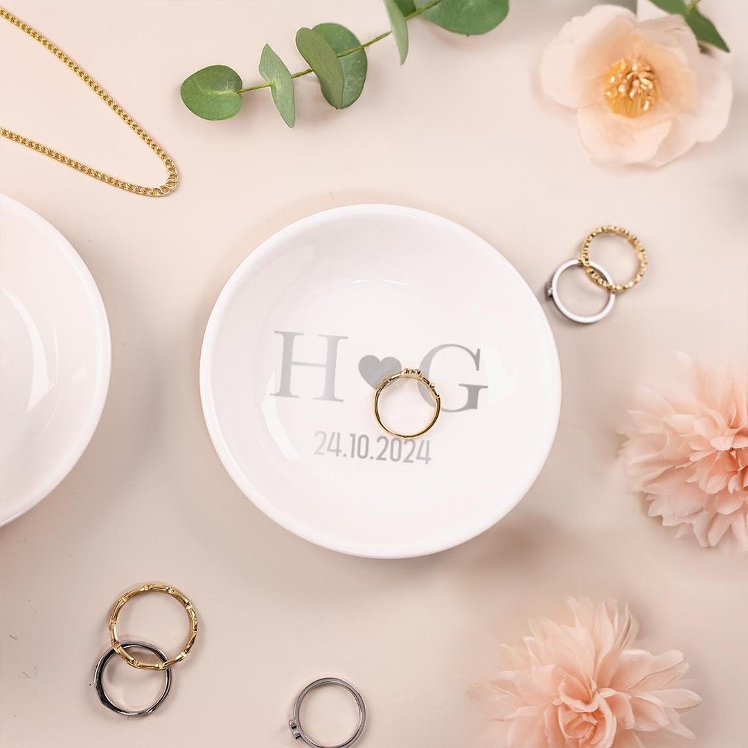 Custom Round Pottery Ring Dish, Engraved Round Ceramics Ring Dish ...