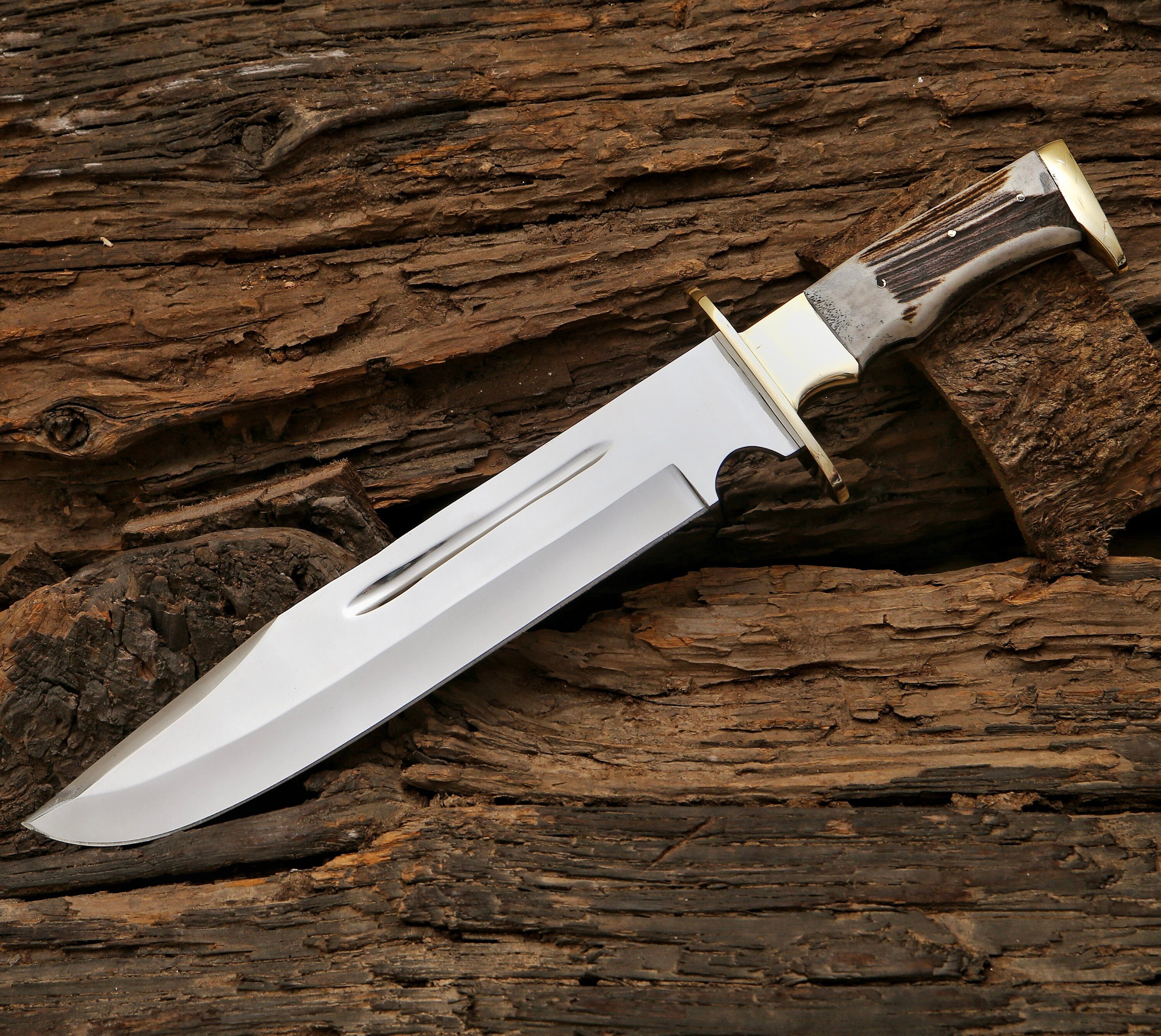 Coltello Bowie Futuristico