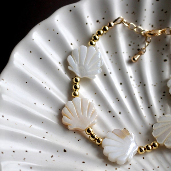 Scalloped Bracelet - Etsy
