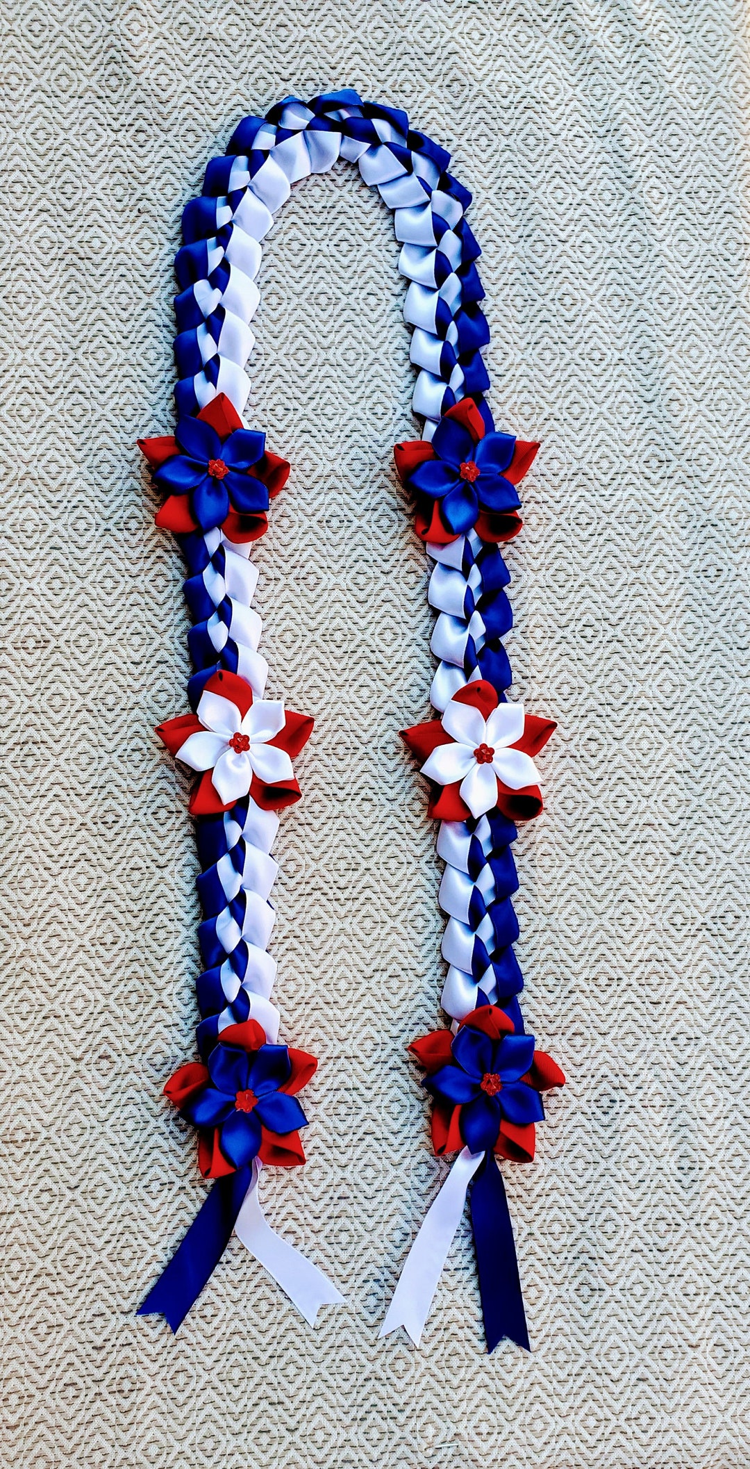 3 Colors Lei in White, Red, and Royal Blue. Perfect for Middle School ...