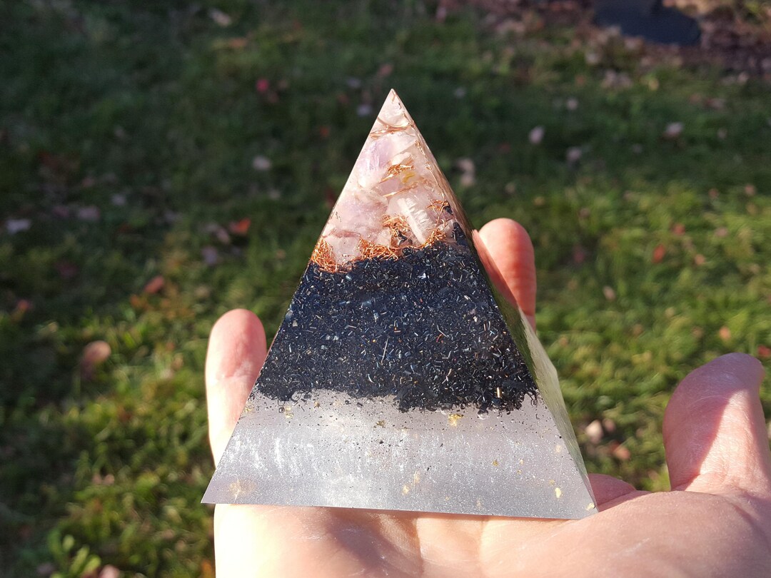 Amethyst Mind Calming Pyramid, Balance Emotions, Reduce Negative Energy ...