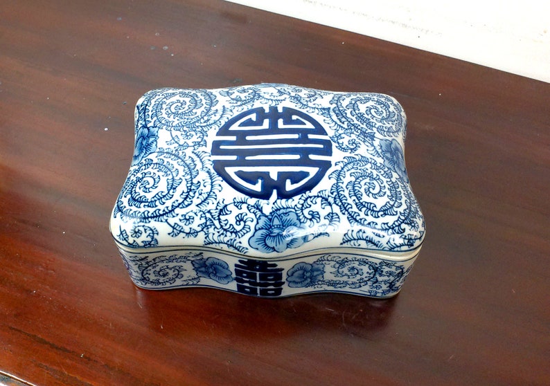 Chinese Blue and White China Set, Ginger Jar, Porcelain Box, Blue and ...