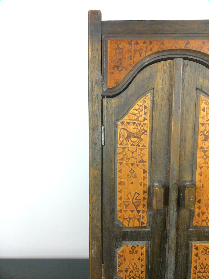 Italian Antique 17th Century Apothecary Cabinet, Medieval Art, Gothic ...