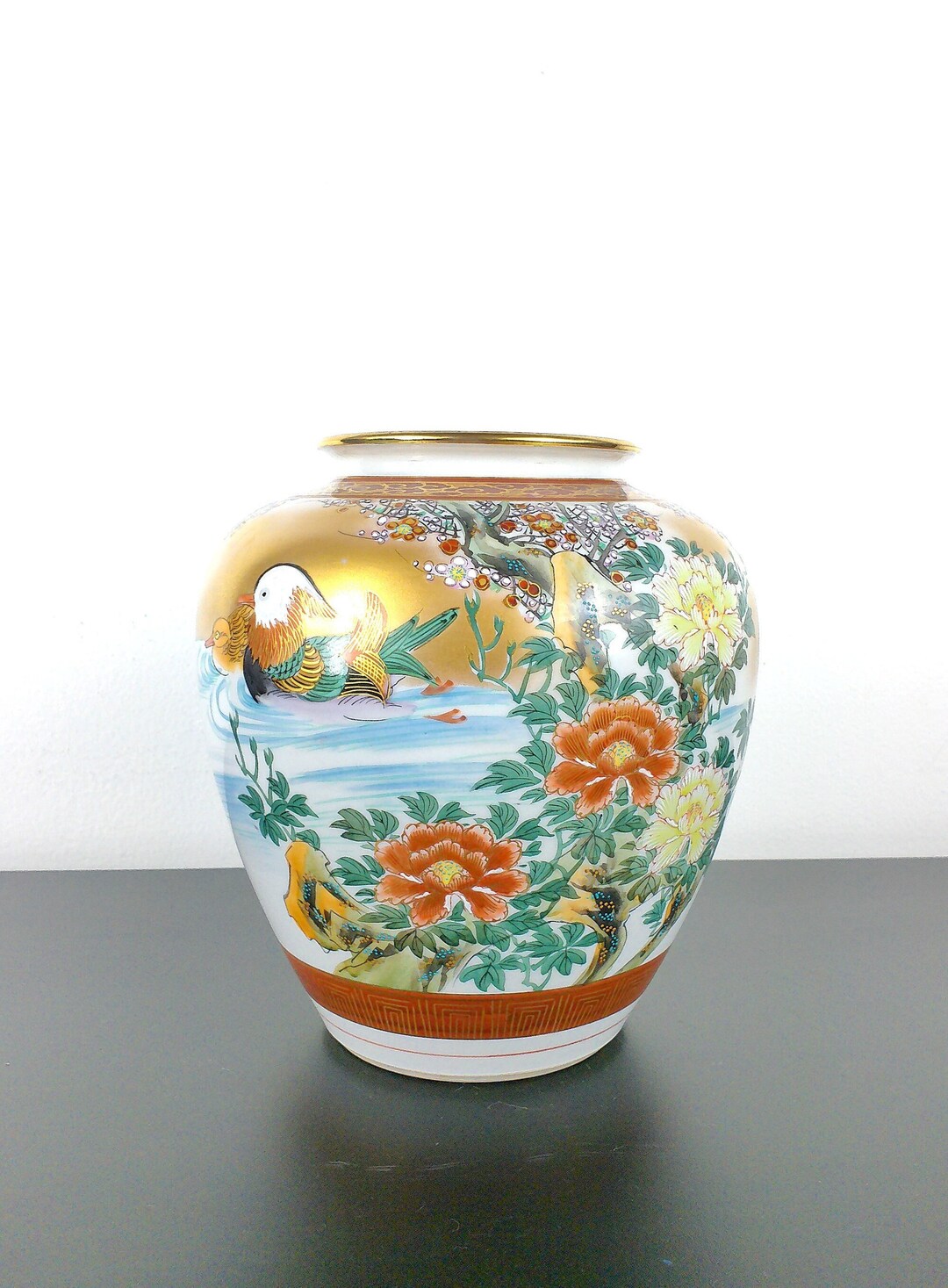 Japanese Antique Kutani Kaga Vase, Gold Cachepot, Vintage Chinoiserie ...