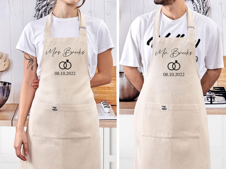 Personalized Couple Apron Set With Names and Rings Design - Etsy