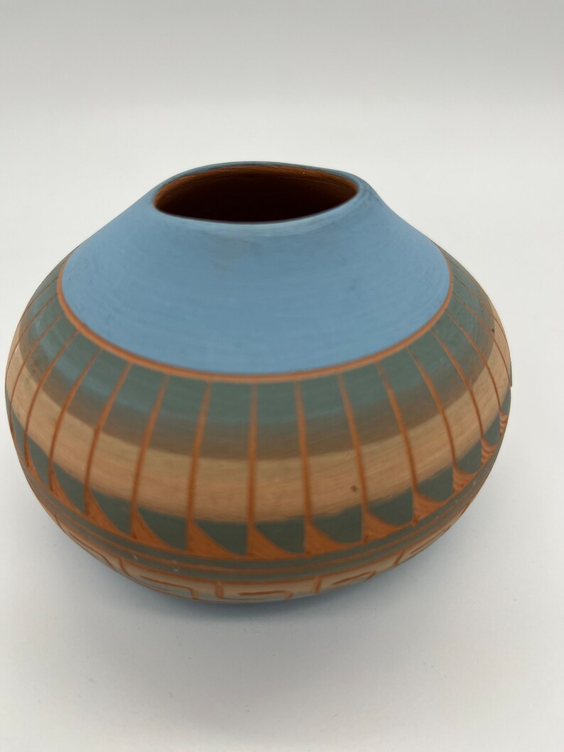 Vintage Native American Navajo Handmade Art Pottery Seed Pot Signed by ...