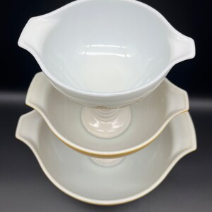 Vintage 1960s/70s/80s Cinderella Pyrex Corningware Set of Three Bowls ...