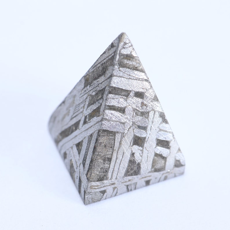 17g Muonionalusta Meteorite IRON Pyramid, Meteorite Specimen,natural ...