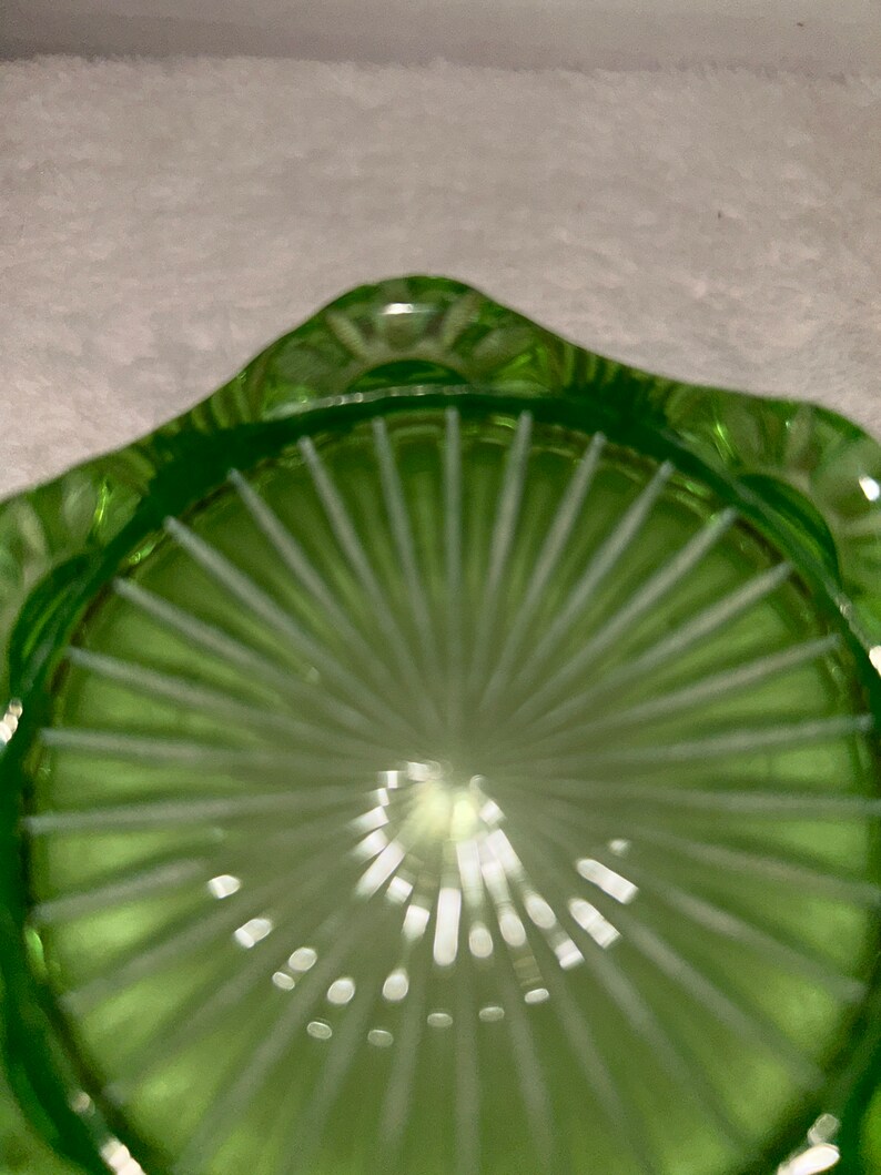 Jefferson Glass Tokyo Small Berry Bowl Green Opalescent - Etsy