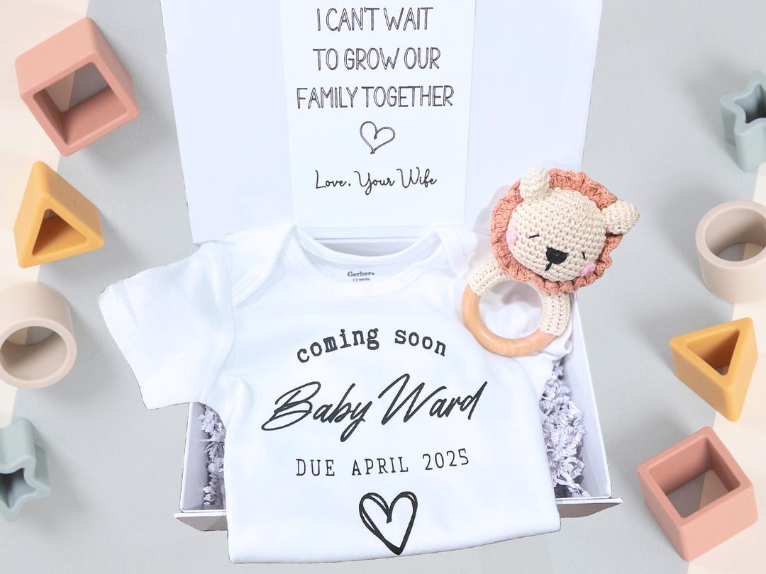 Personalized Pregnancy Announcement Gift Box: Onesie & Keepsake for Dad ...