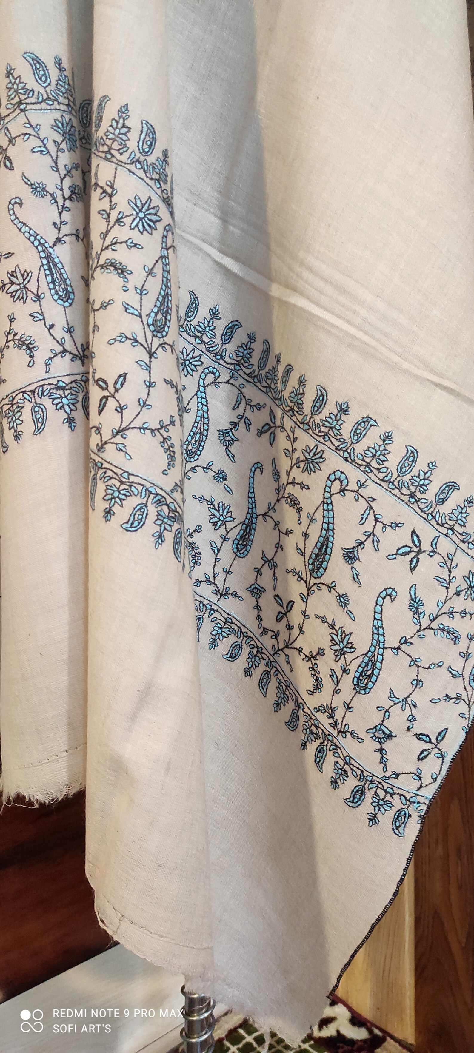 Pashmina White Sozni Work Shawl, Kashmiri Needle Work Hand Embroidered ...