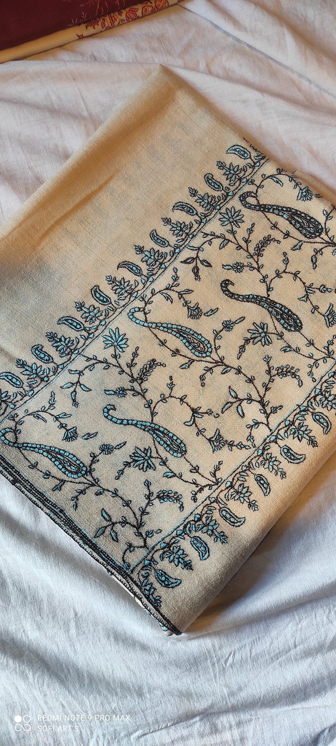 Pashmina White Sozni Work Shawl, Kashmiri Needle Work Hand Embroidered ...