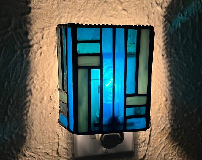 Aggie 7 - 3 Sided Stained Glass Night Light - Rotating Base Option - Etsy