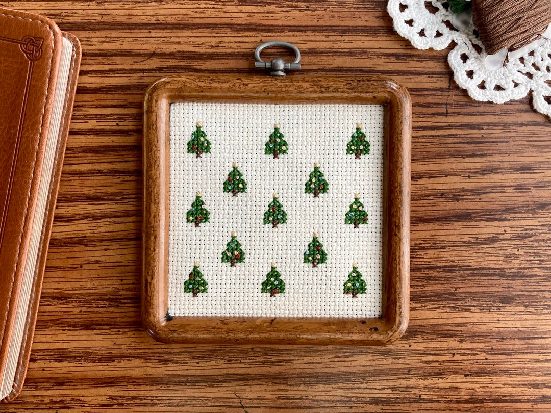 Small Christmas Tree Cross Stitch Simple Christmas Cross Stitch Pattern ...