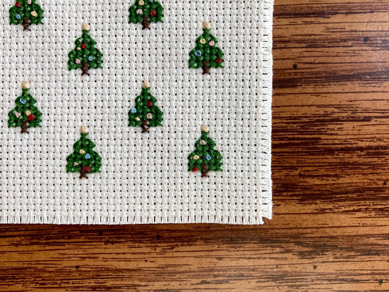 Small Christmas Tree Cross Stitch Simple Christmas Cross Stitch Pattern ...