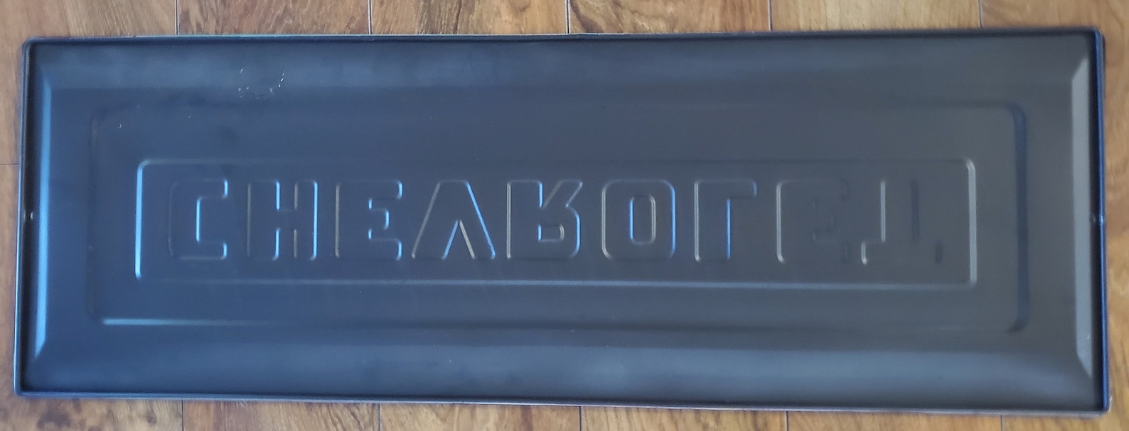 Chevrolet Tailgate Vintage Style New Metal Sign Embossed Man Cave ...