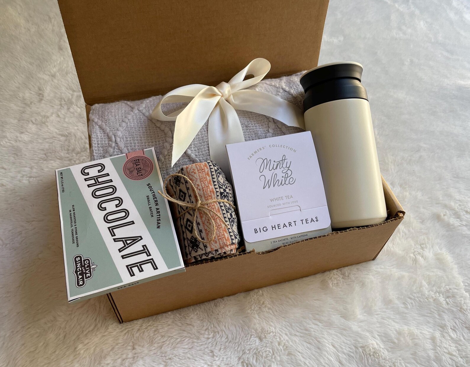 Classy Gift Basket for Any Women | Nice Gift Box With Blanket | Self ...