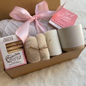 Classy Gift Basket for Her , Gifts for Women for Any Occasion, Cozy ...