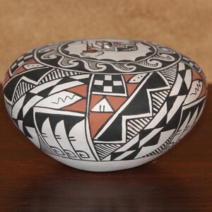 Acoma Seed Pot by Leland Vallo, 2" Tall, 3.5" Diameter. Neat Polychrome ...