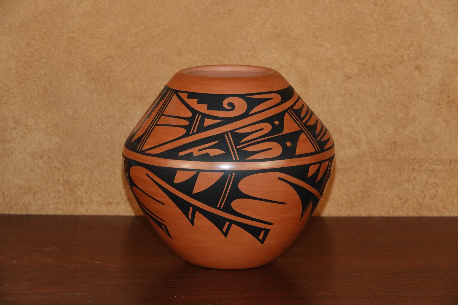 Black on Redware Pot by Caroline G. Loretto, Jemez Pueblo, 4.75 ...