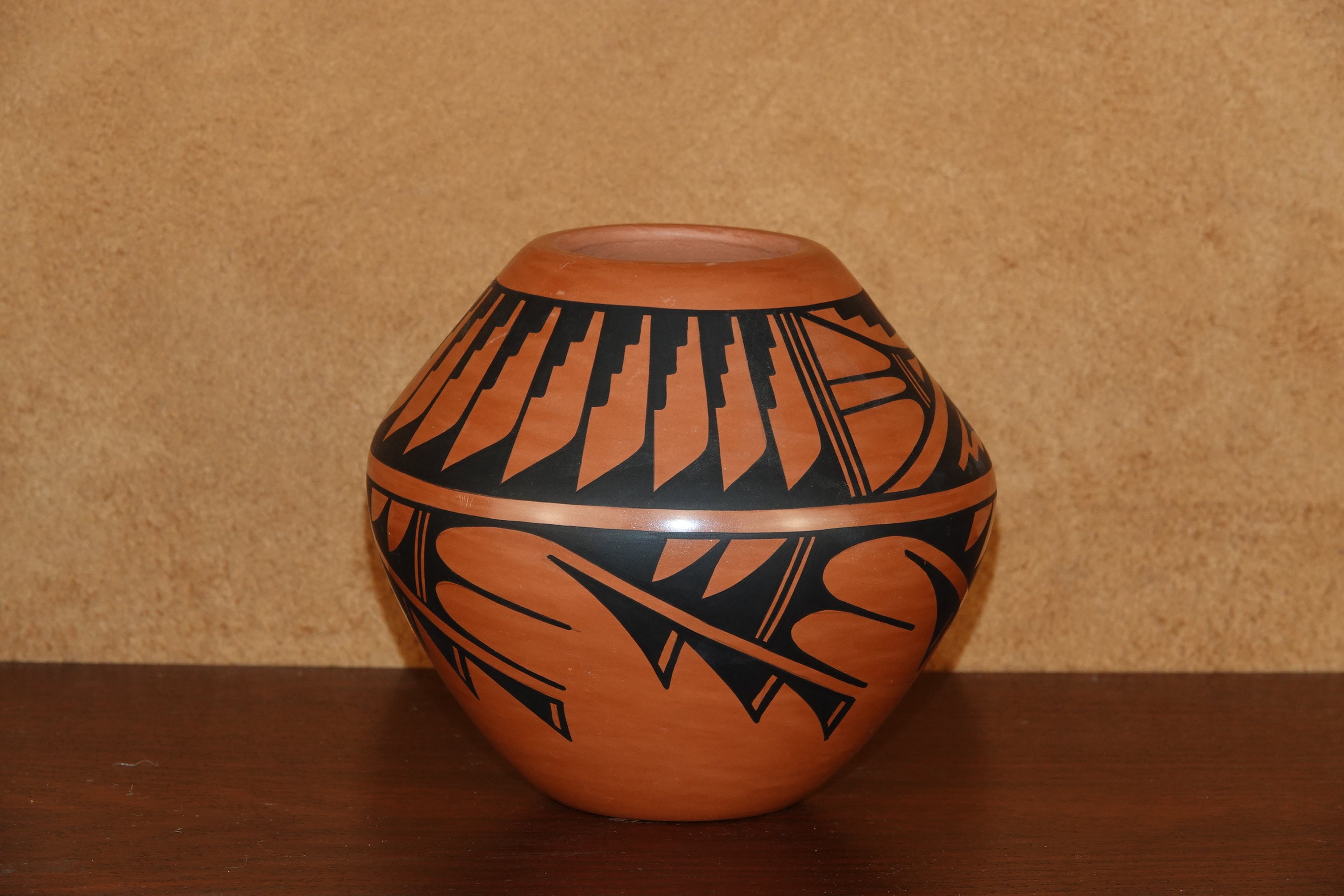 Black on Redware Pot by Caroline G. Loretto, Jemez Pueblo, 4.75 ...