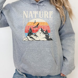 Hoodie Retro Mountain Sunset Gift for Outdoor Lover Nature Enthusiasts ...