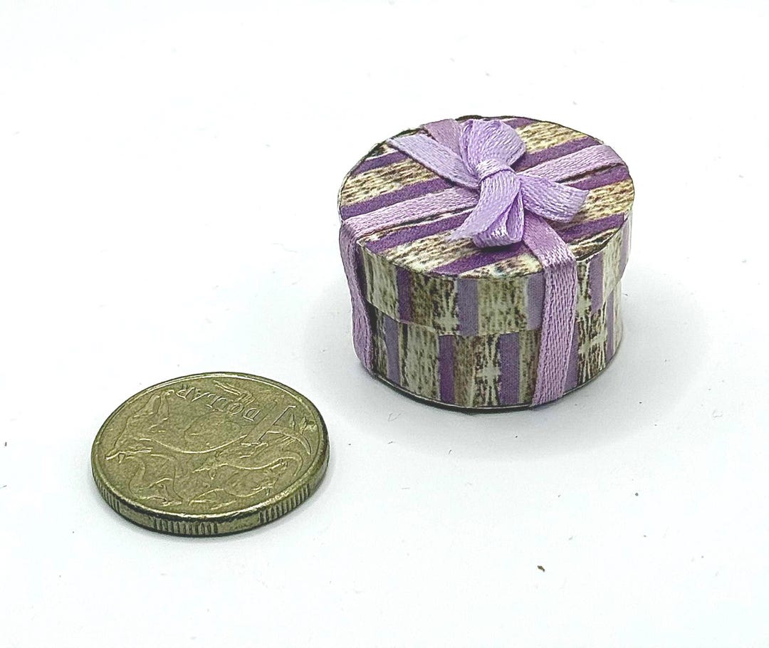 Dollhouse Miniature Mini Hat Box or Luxury Gift Box - Etsy UK