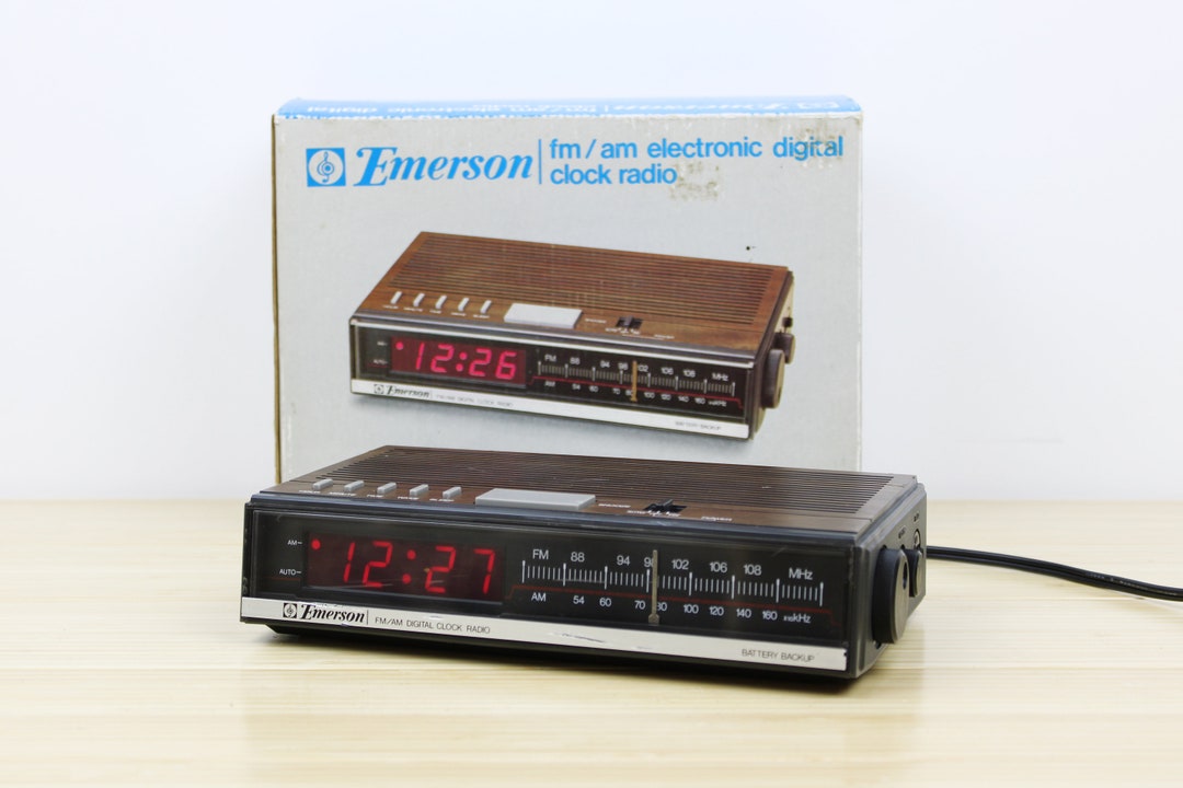 Vintage Emerson Red 5511 Clock Radio W/ Original Box and - Etsy