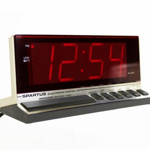 Vintage Spartus Digital Alarm Clock Red LED Readout Hong Kong Model ...