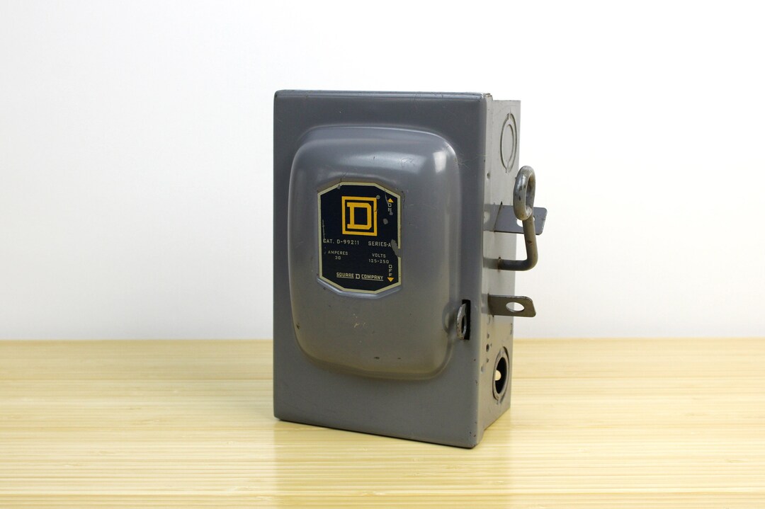 Square D Enclosed Safety Switch D-99211 Series A2 30 AMPS 125-250 Volts ...