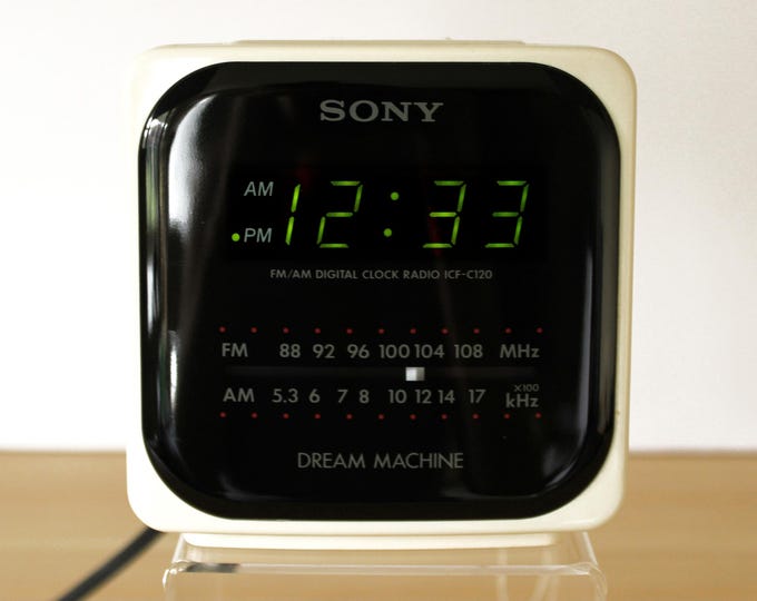 Vintage Sony Dream Machine White Cube FM/AM Clock Radio Green Readout ...