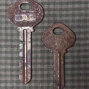 Two Rusty Antique Slaymaker Padlock Keys Lancaster Pennsylvania - Etsy