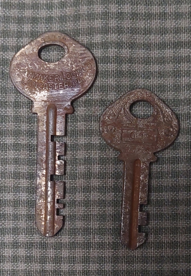Two Rusty Antique Slaymaker Padlock Keys Lancaster Pennsylvania - Etsy