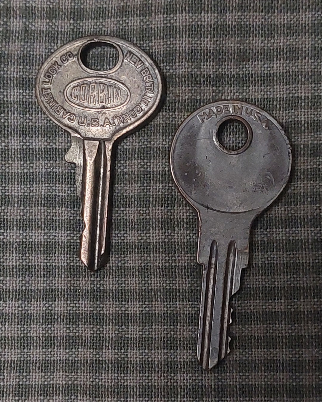 2 Vintage Keys Wayne Corbin New Britain Connecticut Yale Towne Junior ...