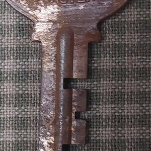 Two Rusty Antique Slaymaker Padlock Keys Lancaster Pennsylvania - Etsy