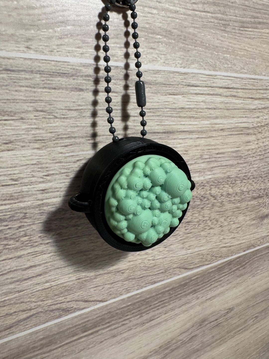 3D Printed Clicking Cauldron Keychain With Green Potion Shiny Black PLA ...