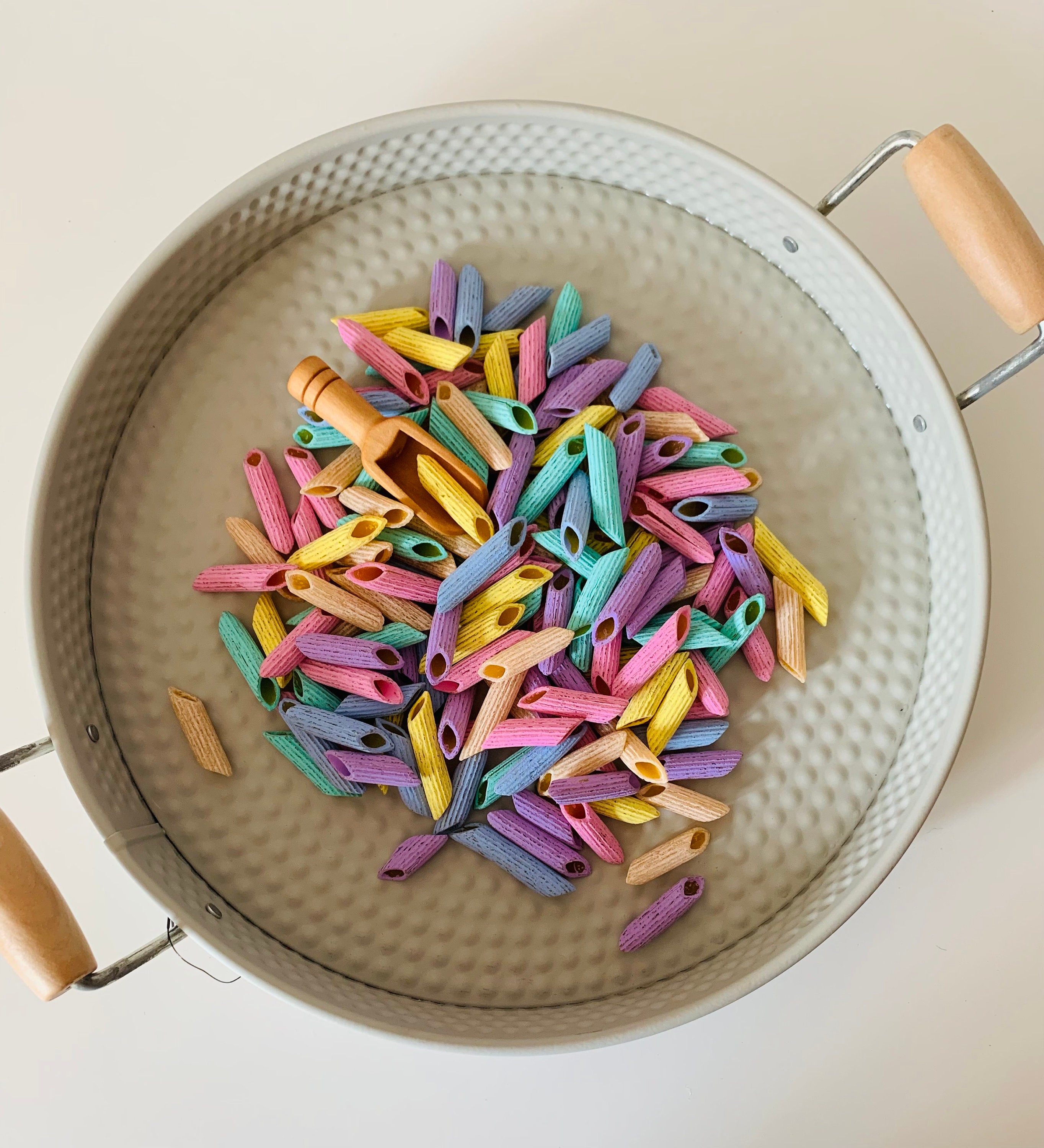 Round Sensory Tray With Painted Pasta Kit, Sensory Tray Kit, Rainbow ...