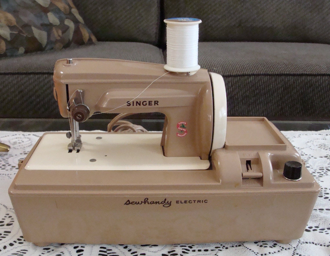 Vintage Singer Sewhandy Electric Sewing Machine Model 50 With Original ...