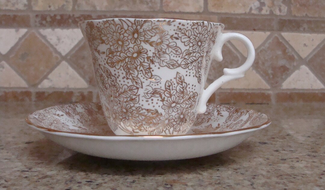 Colclough CLC8 Genuine Bone China Teacup and Saucer Made in England ...