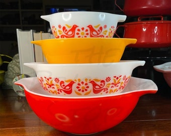 Vintage Pyrex Friendship Cinderella Mixing Bowl Complete Set of 4 Red ...