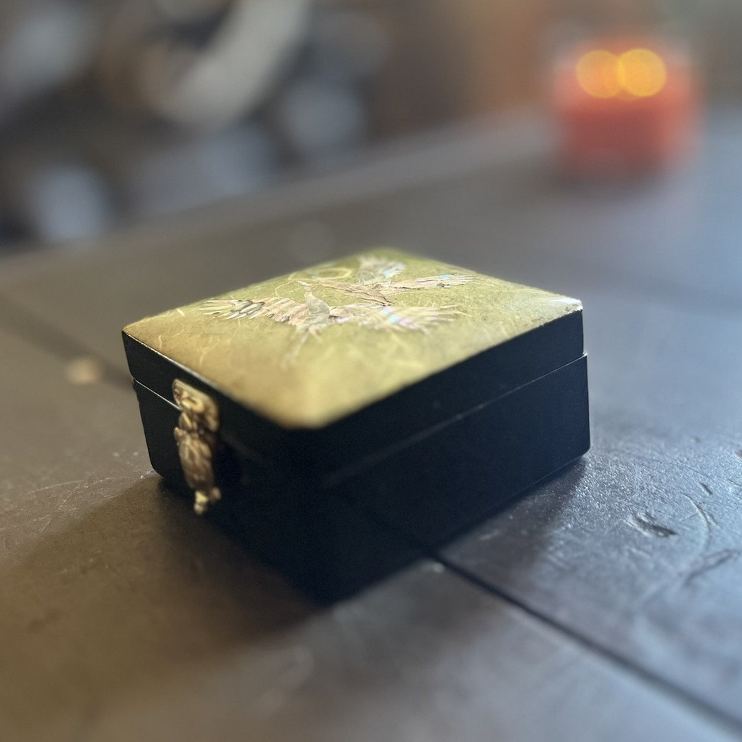 Vintage Black Lacquer Jewelry Box With Mother of Pearl Inlay, Crane ...