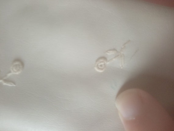 1960's pvc ivory beige gloves flower vintage gloves E… - Gem