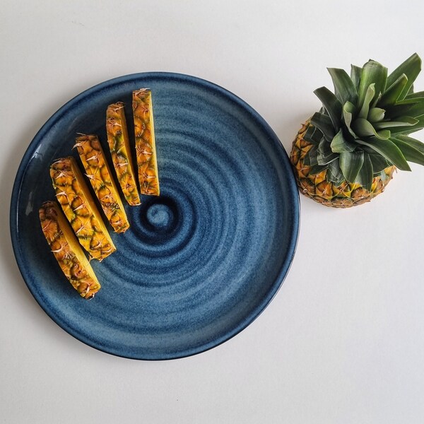 Round Cake Plate - Etsy