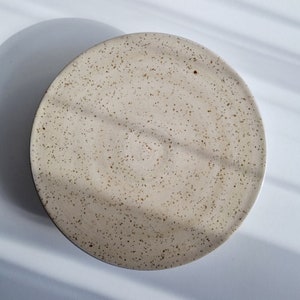 Beige Cake Stand, Flat Cake Platter, Speckled Serving Plate, Pottery ...