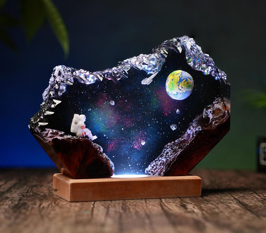 Galaxy Lamp Made of Resin and Wood, Astronaut, Space Night Lights ...