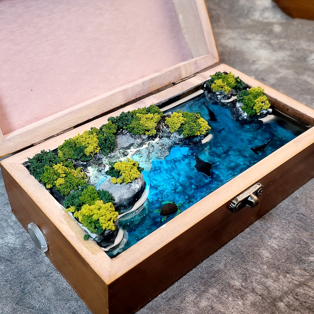 Wooden Light Box, Sea Turtle and Shark Model, Plastic Night Light ...