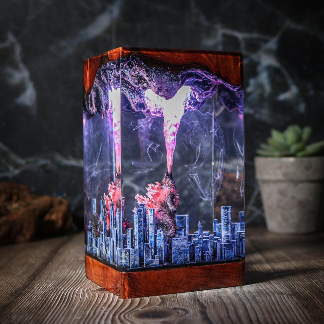 Godzilla Resin Epoxy Lamp, Atomic Breath Resin Lamp, Diorama Resin ...